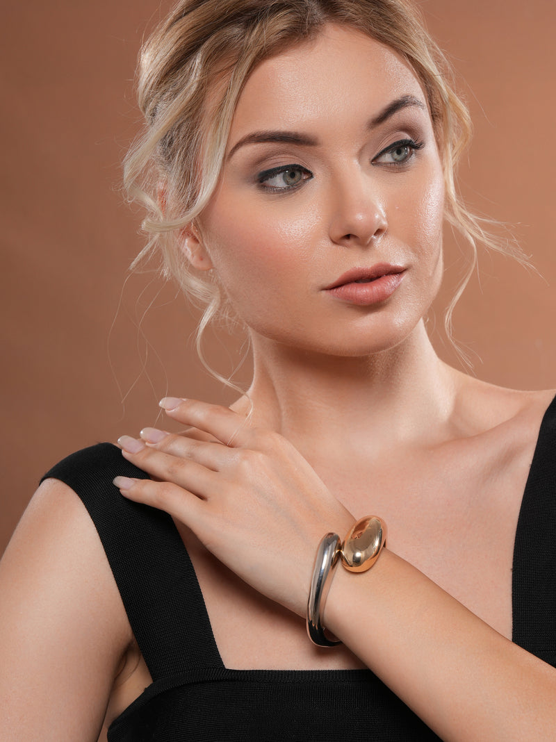 Have a Gorgeous Look with Zelci„¢s Dual Gleam Bangle
